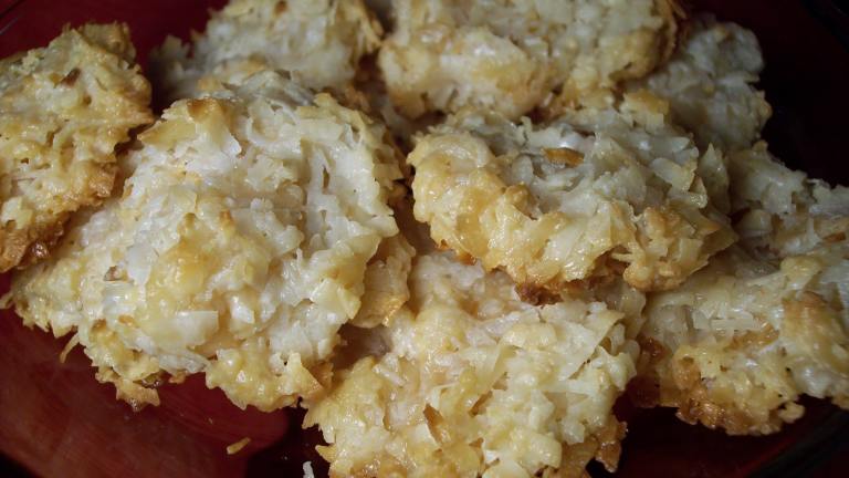 Quick and Easy Coconut Macaroons Recipe - Food.com