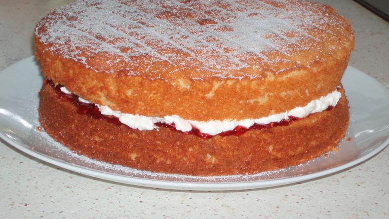 Victoria Sandwich - Classic English Sponge Cake for Tea Time Recipe ...