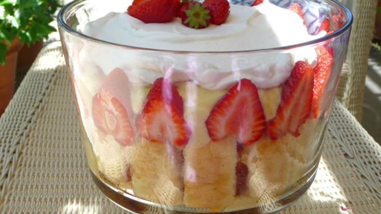 Strawberries and Cream Trifle Recipe - Food.com