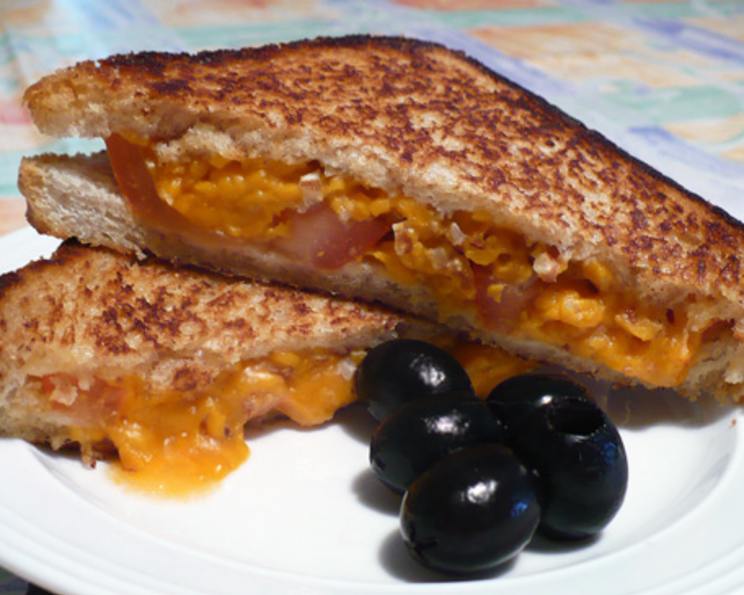 Welsh Rabbit ( Rarebit ) and Tomato Sandwiches Recipe - Food.com