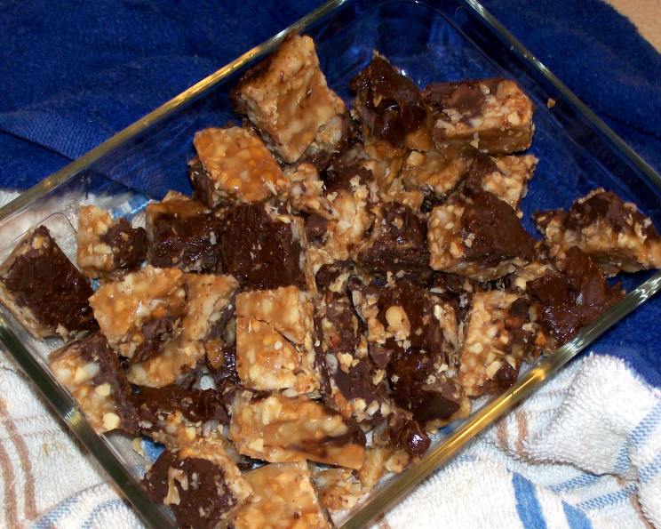 Chocolate Macadamia Crunch Candy Recipe - Food.com