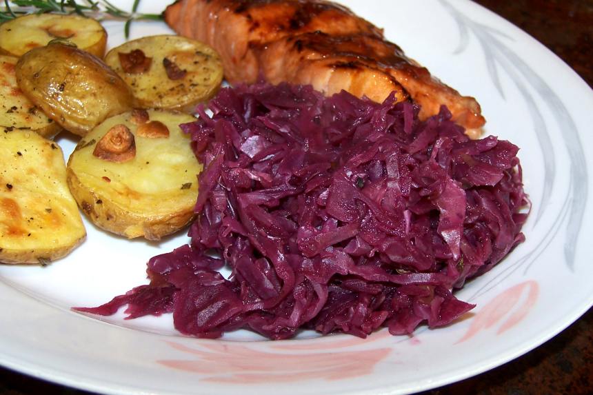Red Cabbage and Apples Recipe - Food.com