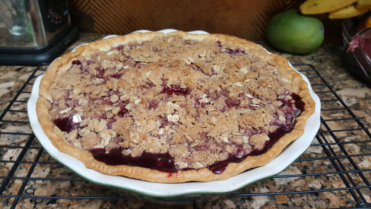 Crumble Berry Pie Recipe - Food.com