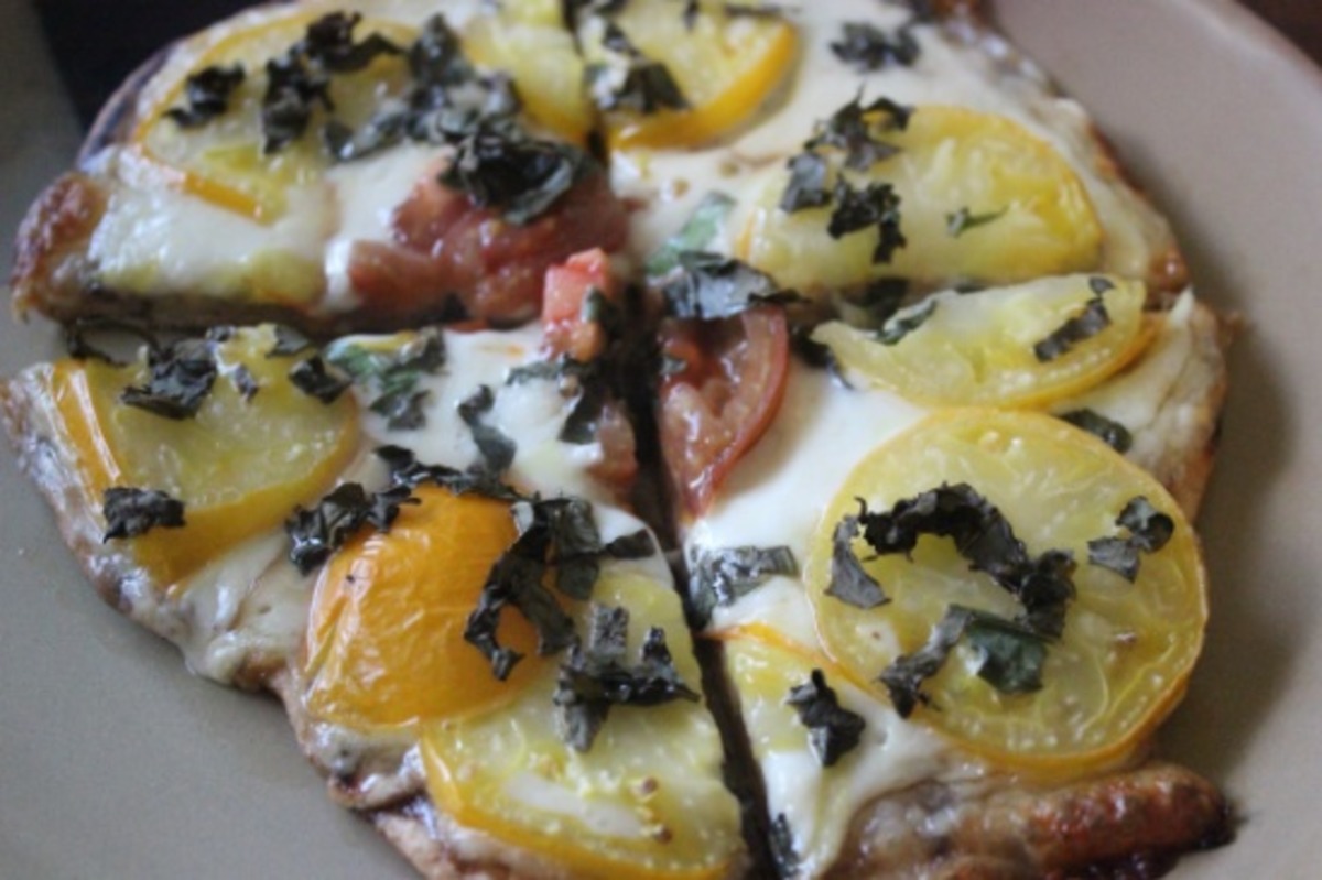 Fresh Mozzarella and Basil Pizza Recipe - Food.com