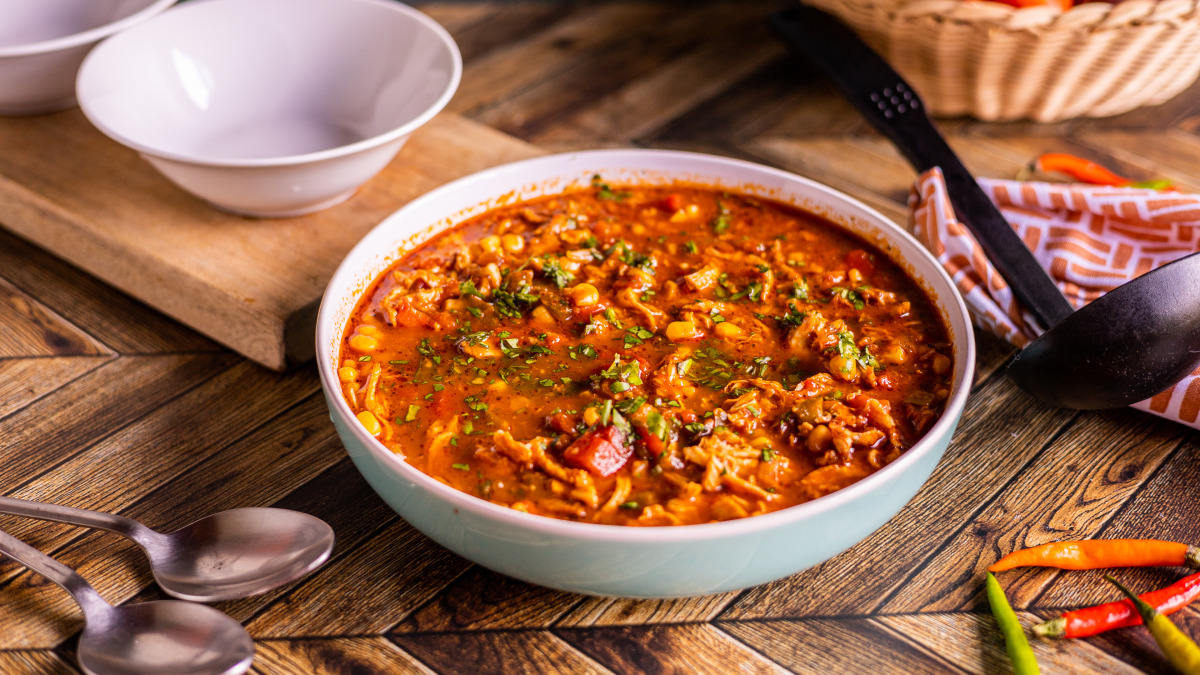 how long to cook chicken tortilla soup in crock pot