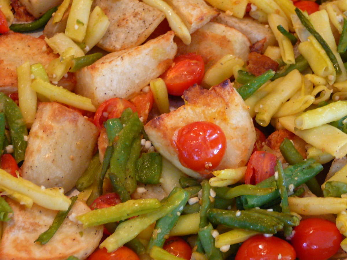 Roasted Potatoes, Cherry Tomatoes, and Green Beans Recipe - Food.com