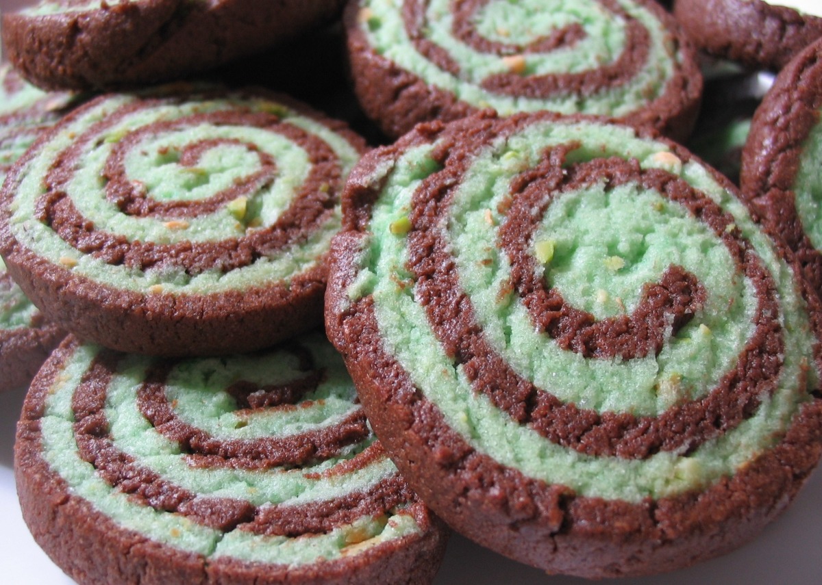 Cocoa Pistachio Pinwheels Recipe - Food.com