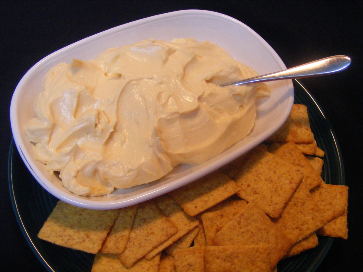 Paula Deen's Garlic Cheese Spread Recipe - Food.com