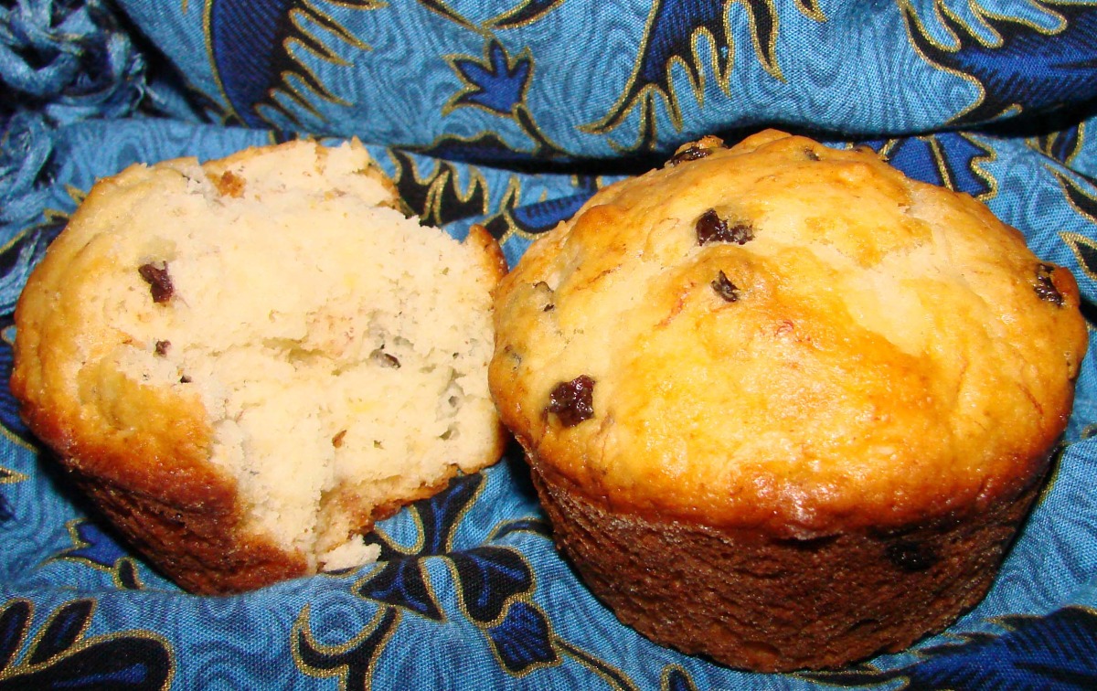 Yummy and Easy Raisin Muffins Recipe - Food.com
