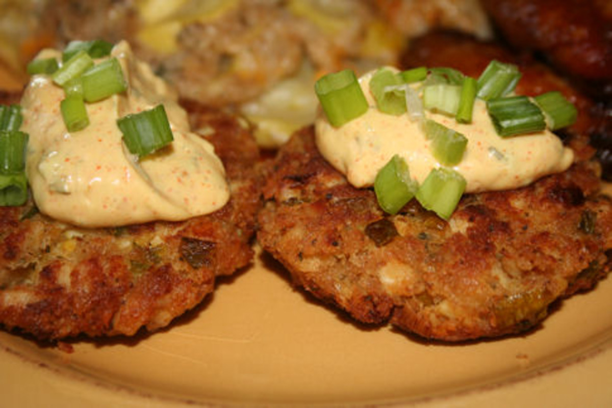 Chicken Cakes With Remoulade Sauce (Quick & Easy!) Recipe - Southern ...