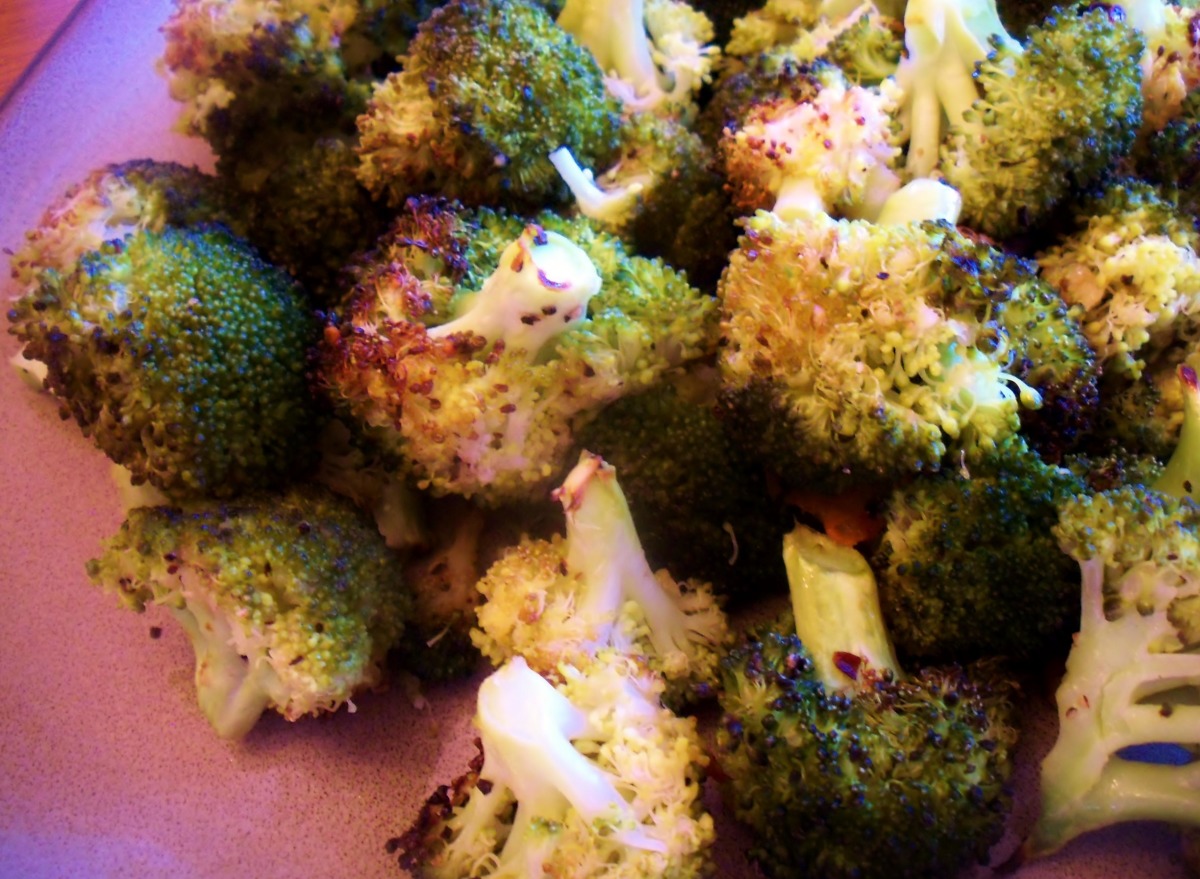 Roasted Broccoli With Garlic and Red Pepper Recipe - Food.com