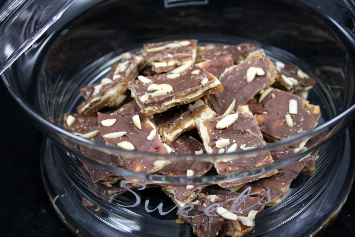 Easy Crunchy Toffee Recipe - Food.com