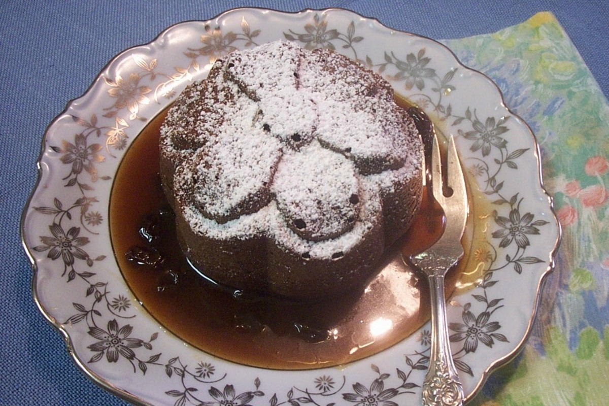 Ginger Cake with Raisin Sauce Recipe - Food.com