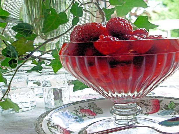 Rosy Rose Berries: Strawberries And Raspberries In Wine Recipe - Food.com